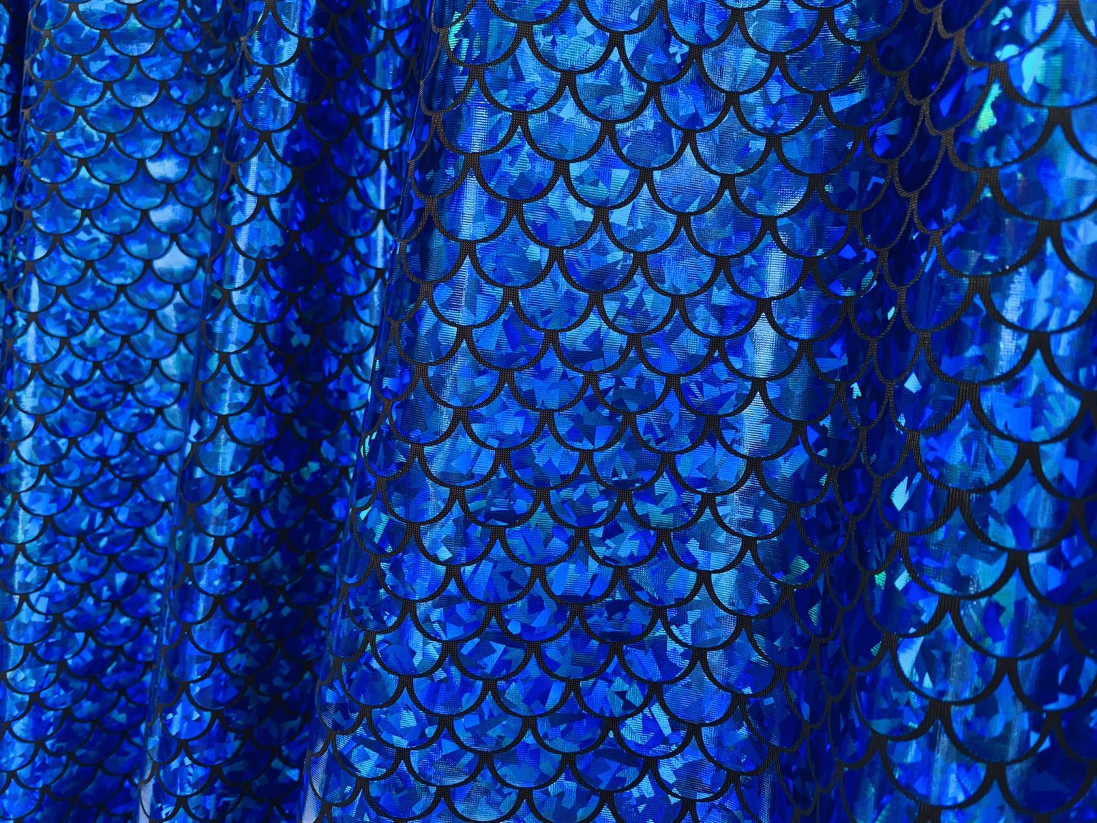 Mermaid Scale Fabric Fish Tale Foil Iridescent Stretch Spandex Material ...